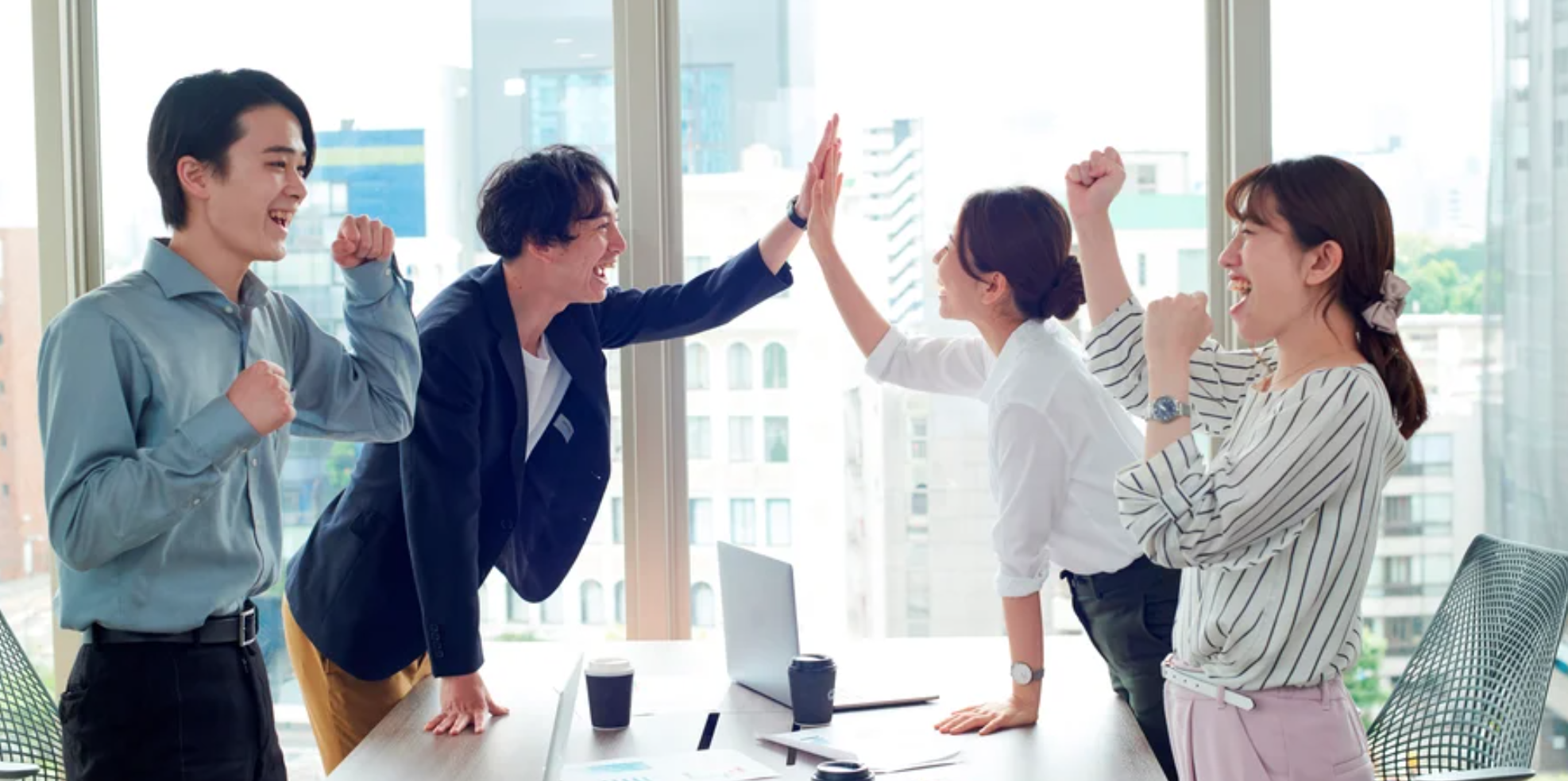 シチュエーション別】懇親会での正しい・盛り上がる挨拶【例文